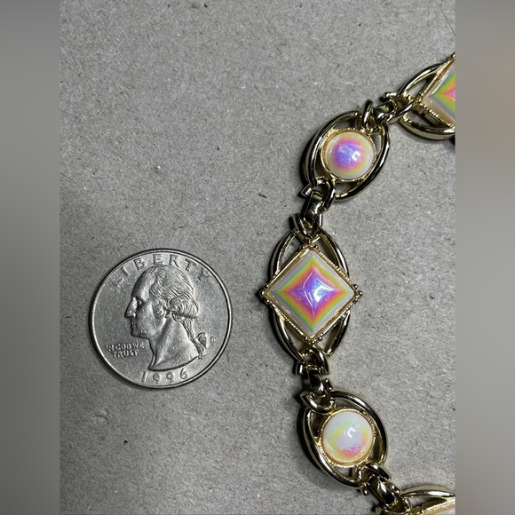 Emmons | Jewelry | Emmons Irradescent Acrylic Gold Tone 8 Vintage ...